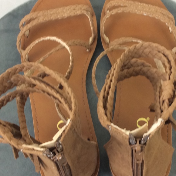 XOXO | Shoes | Xoxo Spring Tan Sandals | Poshmark